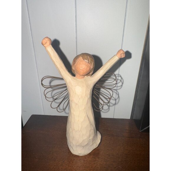 Willow Tree | Accents | Willow Tree Angel Of Courage Figurine Susan ...